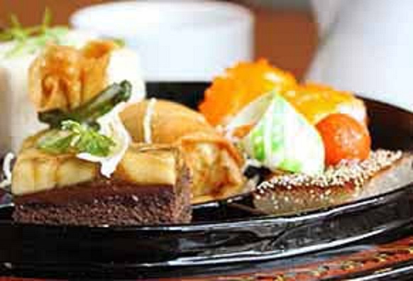 ASIAN-INSPIRED HIGH TEA @ PEACOCK LOUNGE - MYANMORE