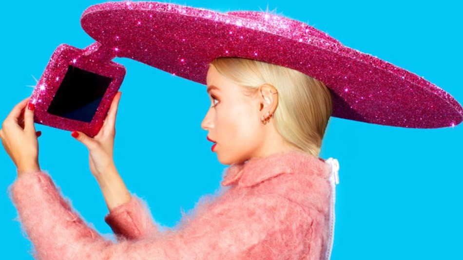 Mad Hatters Selfie Hat Myanmore