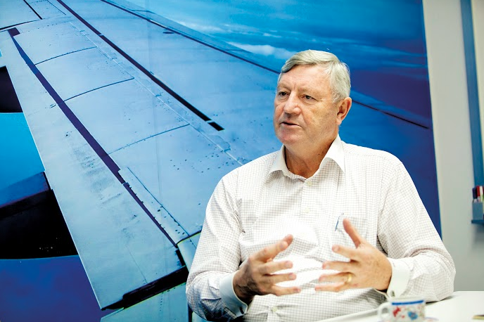 The Clouds Below – FMI Air - MYANMORE