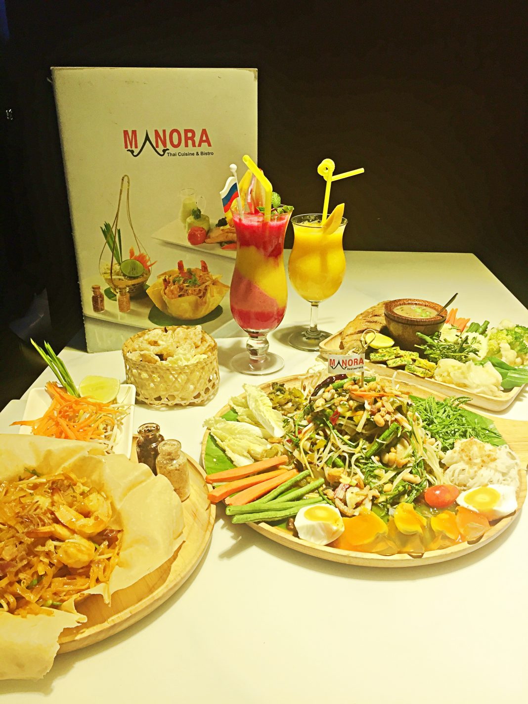Manora Thai Cuisine and Bistro: Of Colors and Characters - MYANMORE