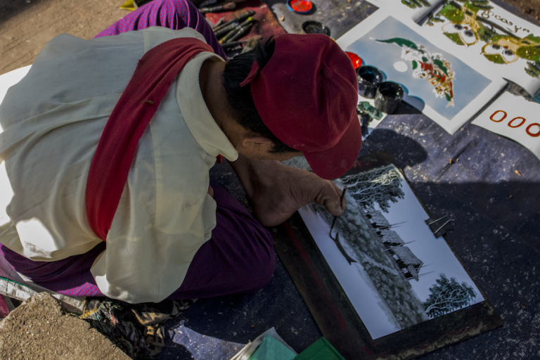 The armless artist - MYANMORE