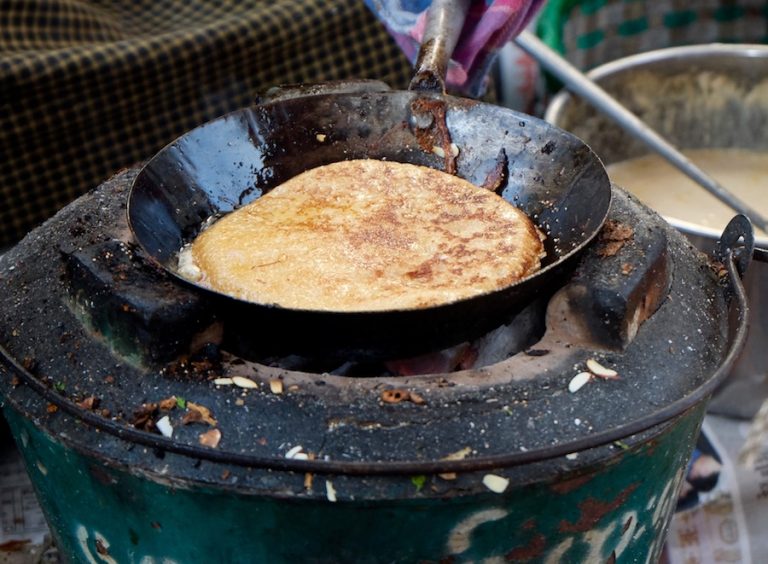 A Myanmar pancake breakfast - MYANMORE