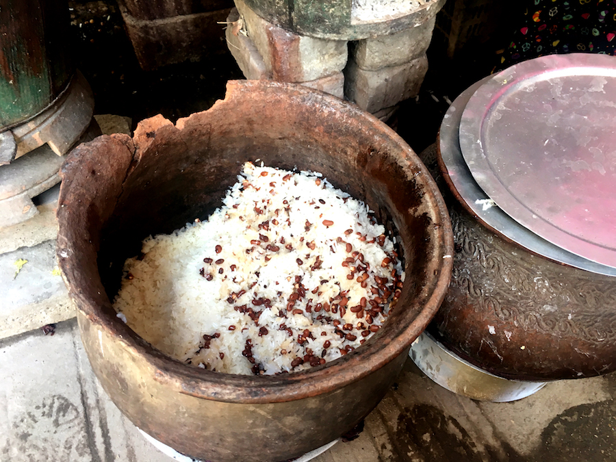 Sanchaung's favorite sticky rice - MYANMORE