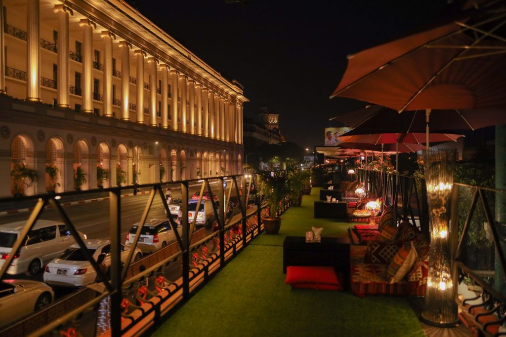 8 Bars to try at Yangon Night Market - MYANMORE