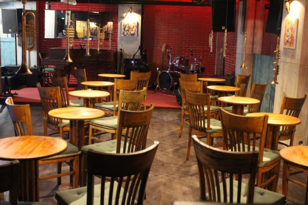 8 Bars to try at Yangon Night Market - MYANMORE