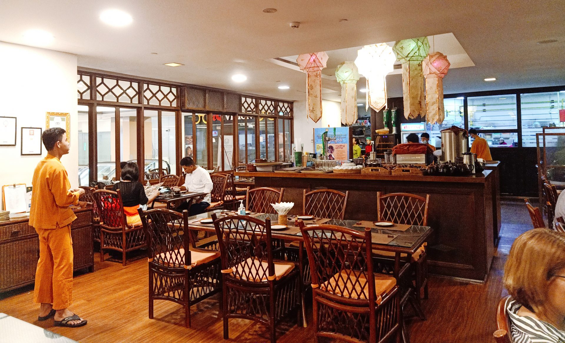Exploring the premium Shan cuisines : Shan Yoe Yar restaurant