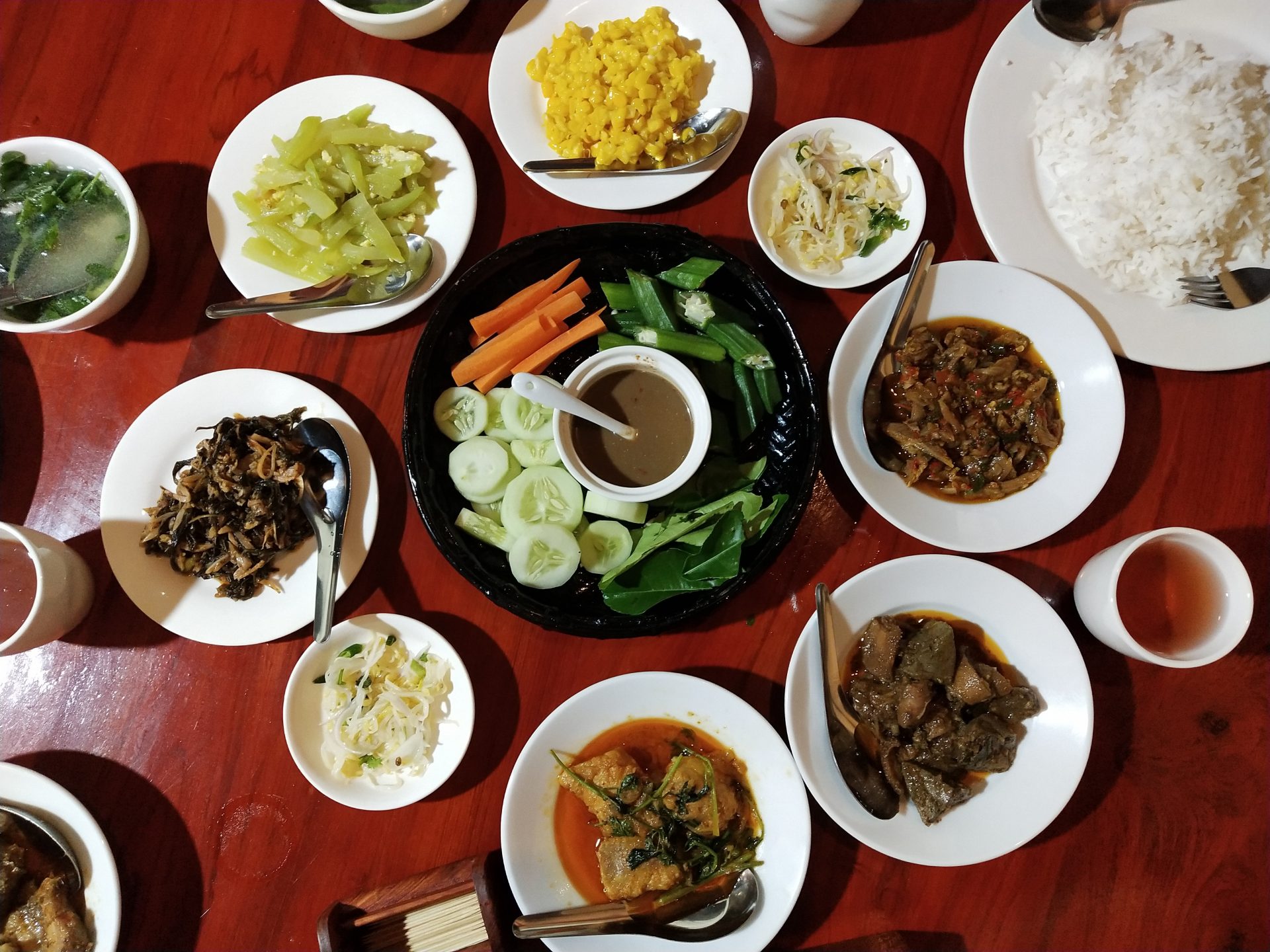 10 foods you must try in Yangon - MYANMORE