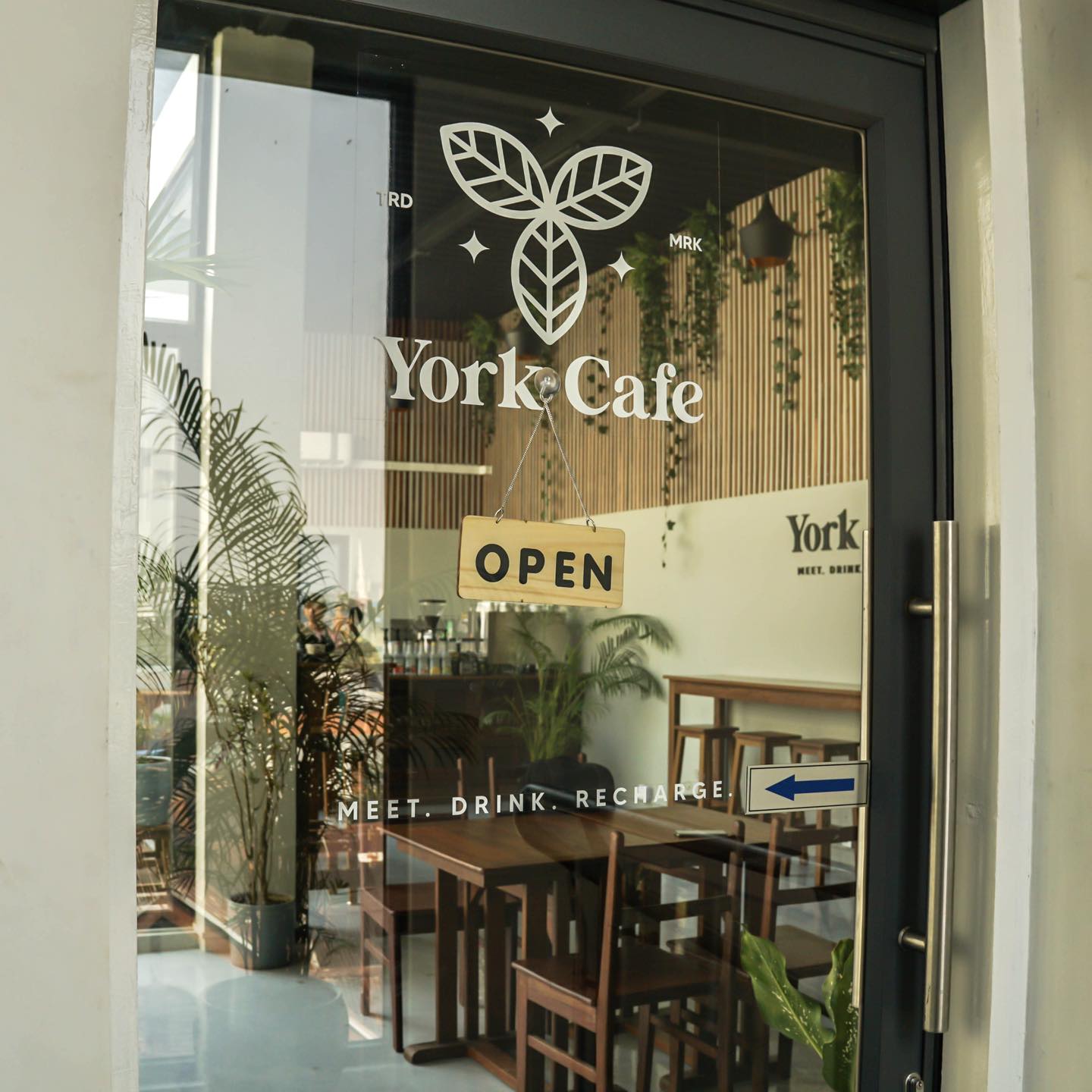 Unwind and enjoy fusion flavours at York Cafe - MYANMORE