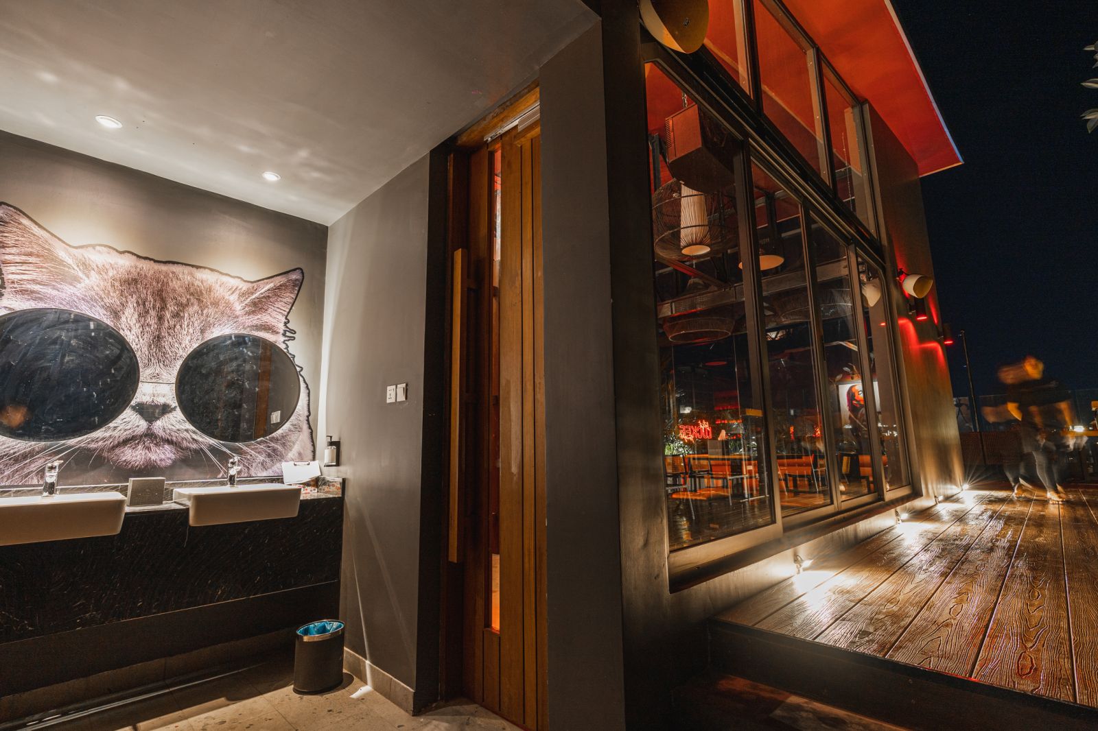 THE LUCKEE CAT: A Hidden Spot Embracing a Spectacular View - MYANMORE