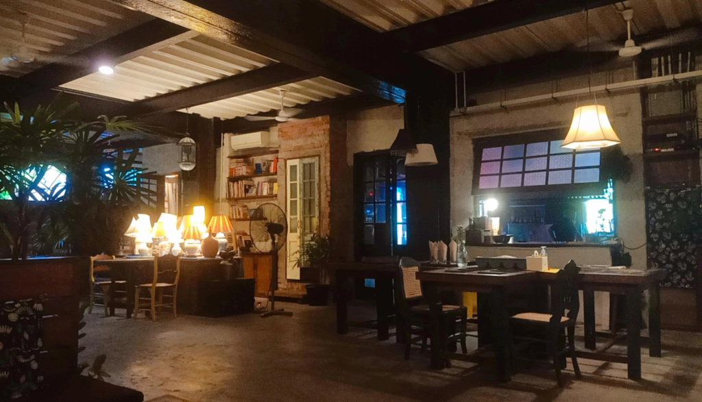 The Enchanted Theatre: Maw Yon Café - MYANMORE